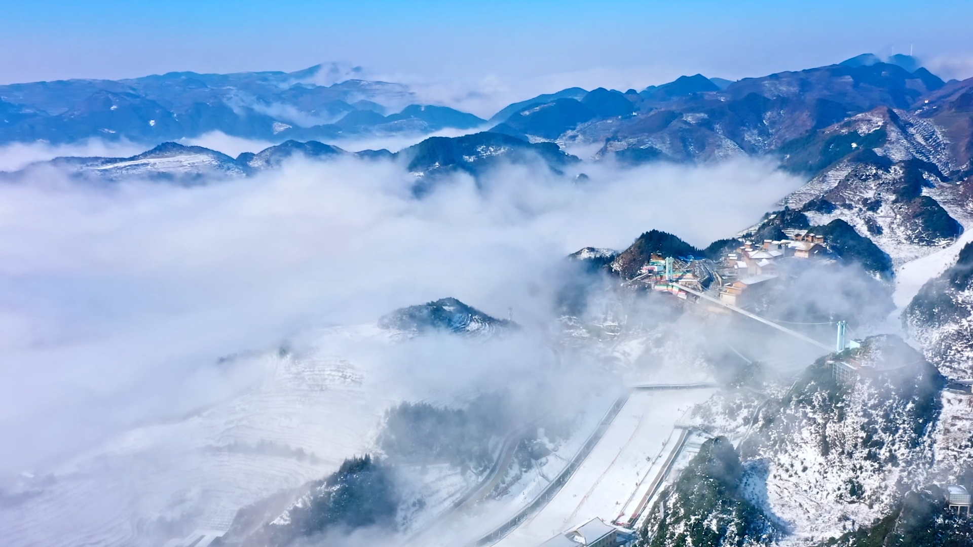 山河卷·小寒｜你的滑雪“DNA”动了吗？去六盘水“撒个野”Go skiing in Liupanshui this Minor Cold ...
